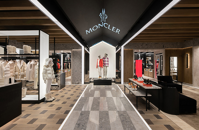 Moncler 上海前滩太古里精品店开幕 – 纺织科技杂志